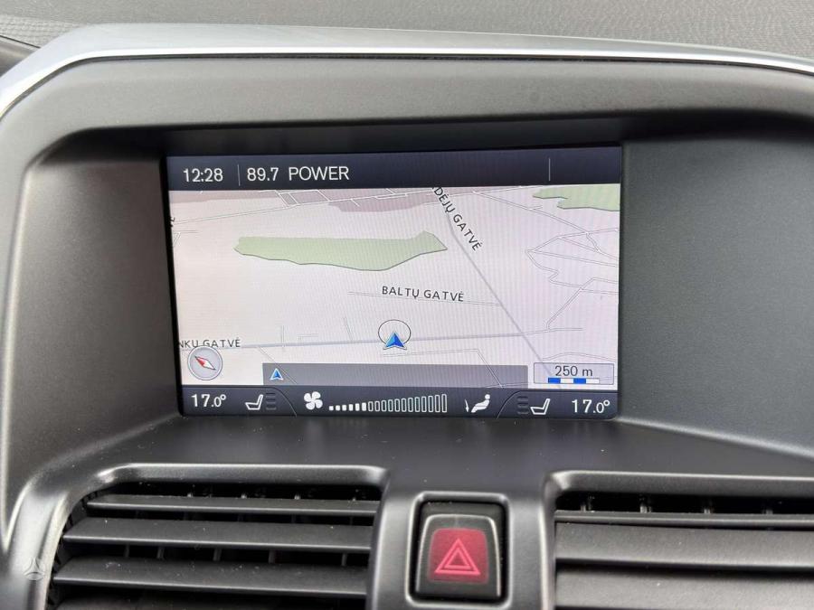 Volvo XC60 2013 Šauļi, ar dzinēja tilpumu 2.40 L un nobraukumu 231 tūkst. km par 11190 €, foto 27 vietnē AUTOMOTO.COM.LV