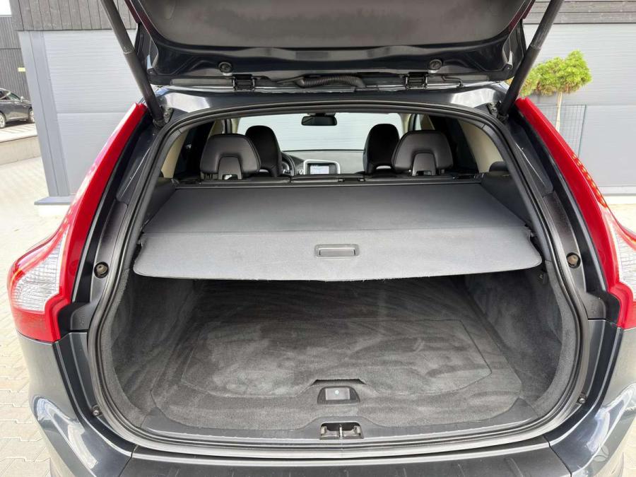 Volvo XC60 2013 Šauļi, ar dzinēja tilpumu 2.40 L un nobraukumu 231 tūkst. km par 11190 €, foto 31 vietnē AUTOMOTO.COM.LV