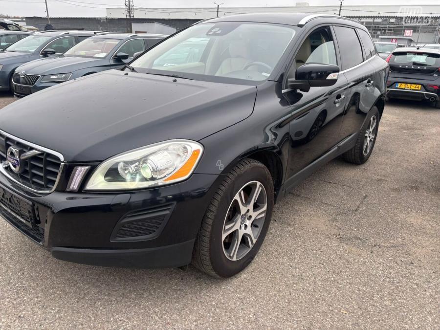 Volvo XC60 2013 Kauņa, ar dzinēja tilpumu 2.00 L un nobraukumu 289 tūkst. km par 7299 €, foto 3 vietnē AUTOMOTO.COM.LV