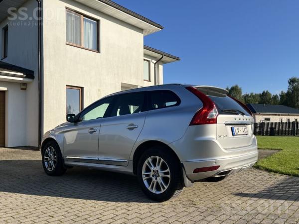 Volvo XC60 2014 in Riga, with an engine capacity of 2.40 L and mileage of 213 thousand km for 13700 €, photo 7 on AUTOMOTO.COM.LV