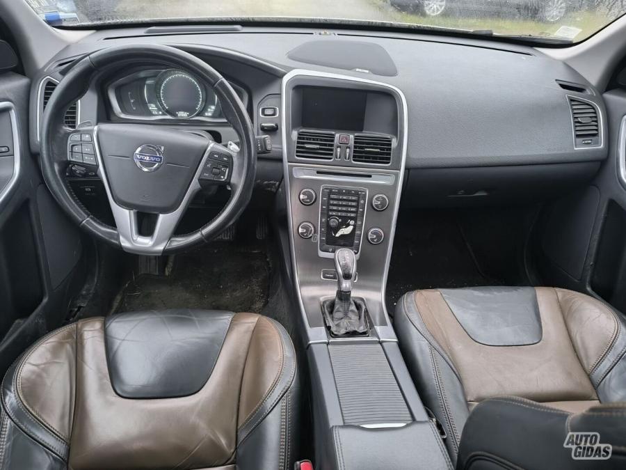 Volvo XC60 2014 in Kaunas, with an engine capacity of 2.00 L and mileage of 314 thousand km for 5999 €, photo 12 on AUTOMOTO.COM.LV
