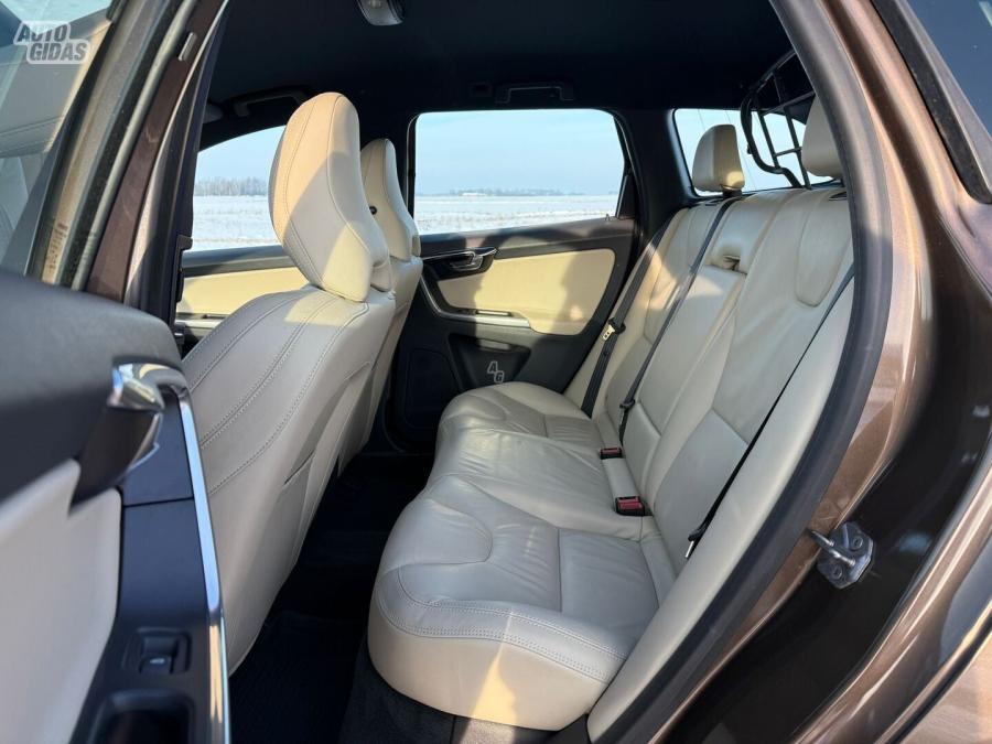 Volvo XC60 2014 Vilkaviškis, ar dzinēja tilpumu 2.00 L un nobraukumu 249 tūkst. km par 13400 €, foto 14 vietnē AUTOMOTO.COM.LV