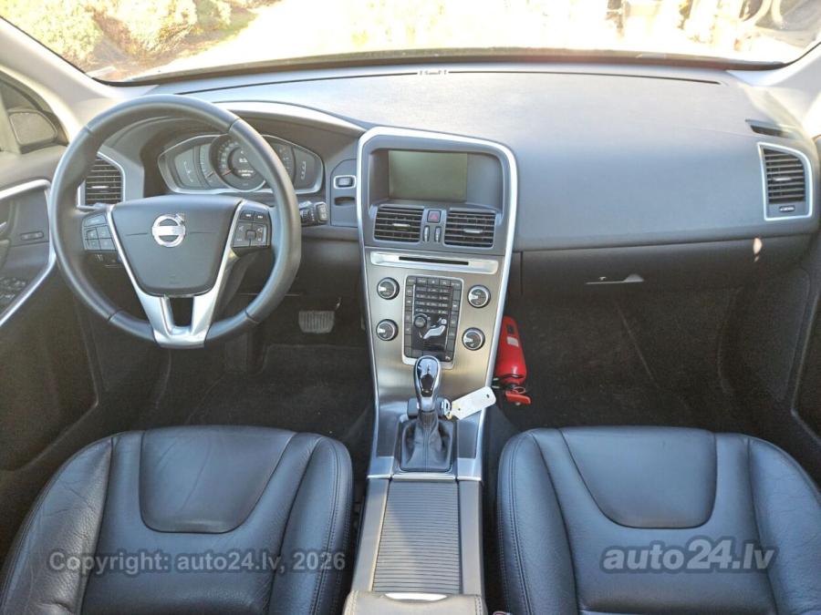 Volvo XC60 2014 Tartu, ar dzinēja tilpumu 2.00 L un nobraukumu 279 tūkst. km par 11790 €, foto 7 vietnē AUTOMOTO.COM.LV