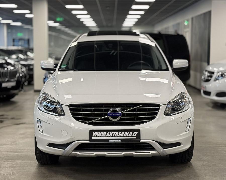 Volvo XC60 2014 in Klaipeda, with an engine capacity of 1.98 L and mileage of 257 thousand km for 12950 €, photo 3 on AUTOMOTO.COM.LV