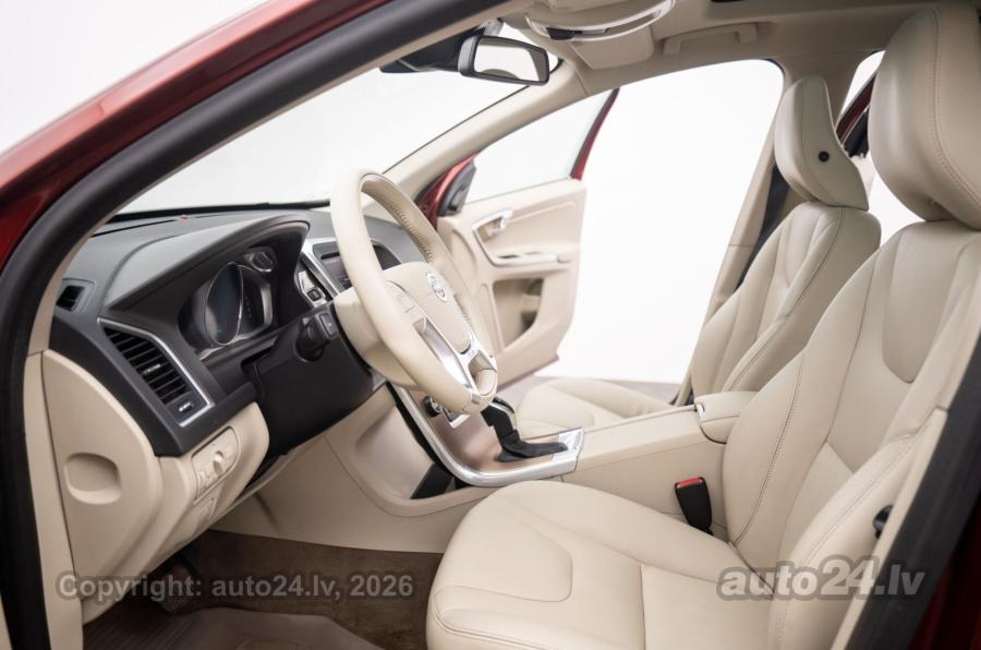 Volvo XC60 2014 in Tallinn, with an engine capacity of 3.00 L and mileage of 160 thousand km for 15999 €, photo 8 on AUTOMOTO.COM.LV