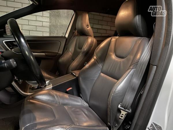 Volvo XC60 2014 in Radviliskis, with an engine capacity of 2.00 L and mileage of 310 thousand km for 9500 €, photo 10 on AUTOMOTO.COM.LV