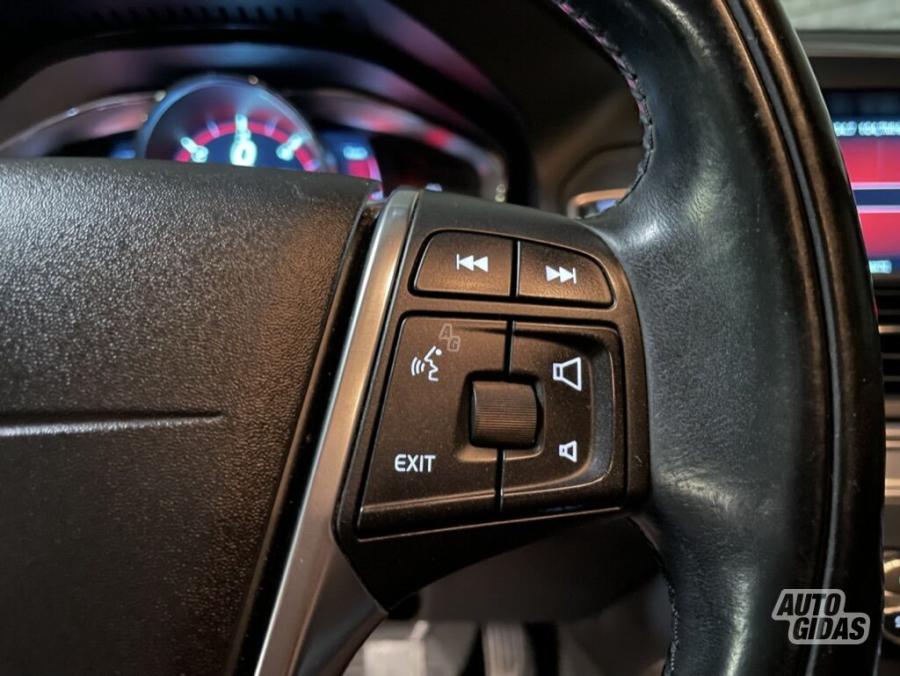 Volvo XC60 2014 in Radviliskis, with an engine capacity of 2.00 L and mileage of 310 thousand km for 9500 €, photo 17 on AUTOMOTO.COM.LV