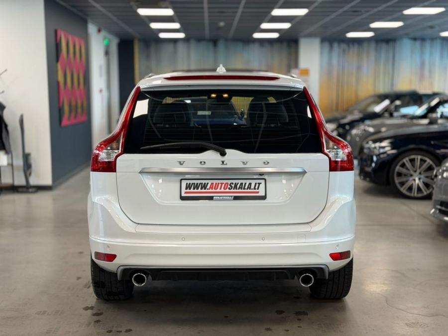 Volvo XC60 2014 in Klaipeda, with an engine capacity of 1.97 L and mileage of 256 thousand km for 14900 €, photo 4 on AUTOMOTO.COM.LV