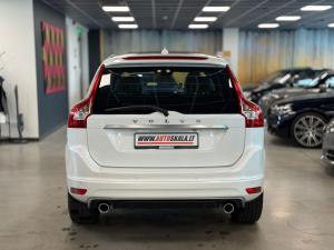 Volvo XC60 2014 in Klaipeda, with an engine capacity of 1.97 L and mileage of 256 thousand km for 14900 €, photo 4 on AUTOMOTO.COM.LV