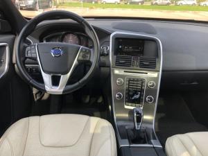 Volvo XC60 2014 in Riga, with an engine capacity of 2.00 L and mileage of 278 thousand km for 13950 €, photo 12 on AUTOMOTO.COM.LV
