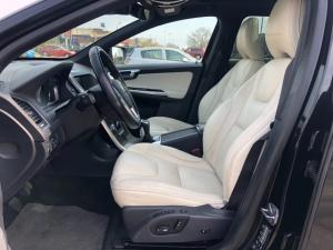 Volvo XC60 2014 in Riga, with an engine capacity of 2.00 L and mileage of 278 thousand km for 13950 €, photo 13 on AUTOMOTO.COM.LV