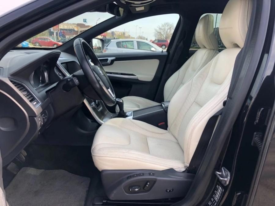 Volvo XC60 2014 in Riga, with an engine capacity of 2.00 L and mileage of 278 thousand km for 13950 €, photo 13 on AUTOMOTO.COM.LV