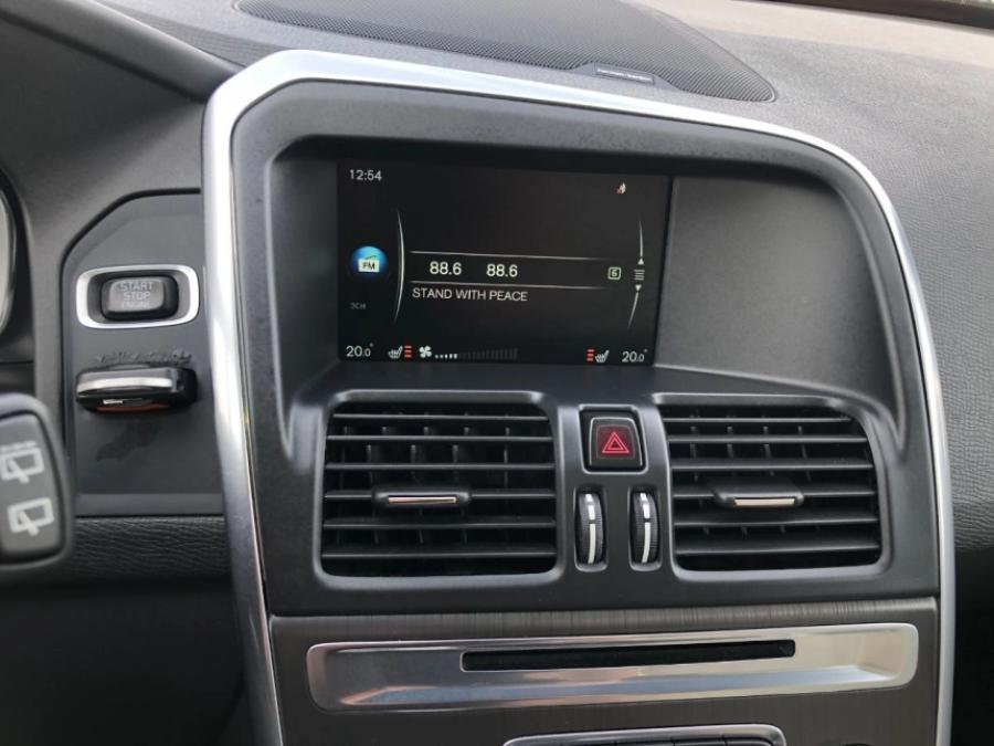 Volvo XC60 2014 in Riga, with an engine capacity of 2.00 L and mileage of 278 thousand km for 13950 €, photo 18 on AUTOMOTO.COM.LV