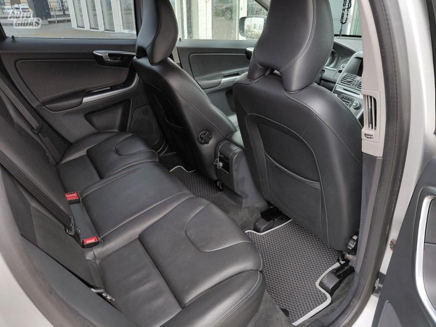Volvo XC60 2014 in Kaunas, with an engine capacity of 2.00 L and mileage of 275 thousand km for 6750 €, photo 7 on AUTOMOTO.COM.LV