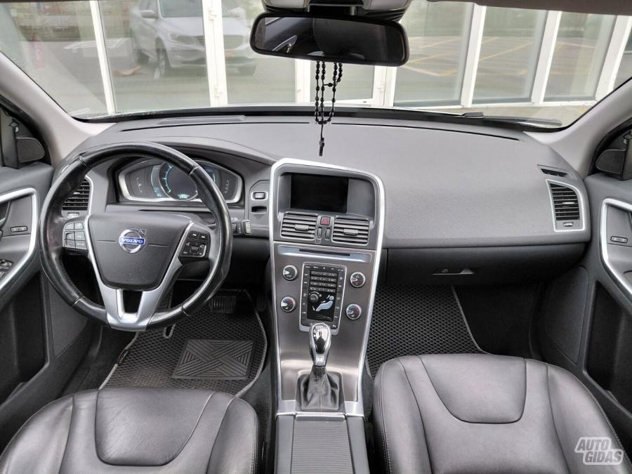Volvo XC60 2014 in Kaunas, with an engine capacity of 2.00 L and mileage of 275 thousand km for 6750 €, photo 10 on AUTOMOTO.COM.LV
