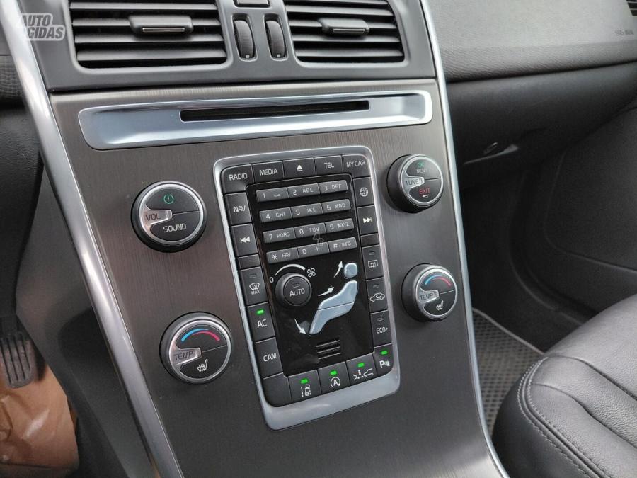 Volvo XC60 2014 in Kaunas, with an engine capacity of 2.00 L and mileage of 275 thousand km for 6750 €, photo 12 on AUTOMOTO.COM.LV