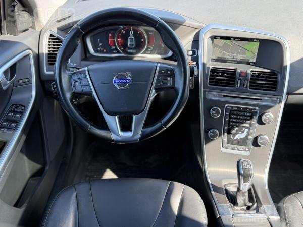 Volvo XC60 2014 Rīga, ar dzinēja tilpumu 2.00 L un nobraukumu 311 tūkst. km par 10650 €, foto 4 vietnē AUTOMOTO.COM.LV