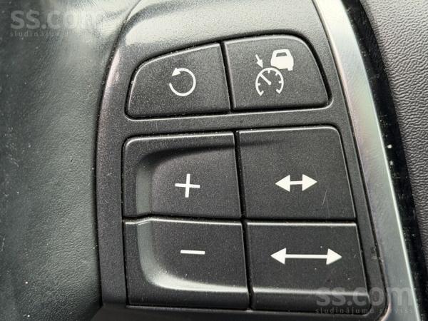 Volvo XC60 2014 Rīga, ar dzinēja tilpumu 2.00 L un nobraukumu 311 tūkst. km par 10650 €, foto 7 vietnē AUTOMOTO.COM.LV