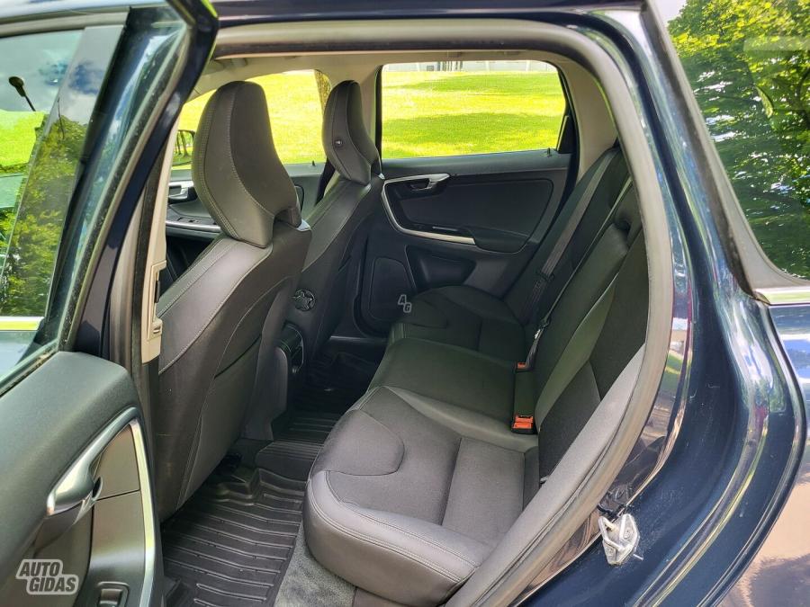 Volvo XC60 2014 Šauļi, ar dzinēja tilpumu 2.00 L un nobraukumu 340 tūkst. km par 7550 €, foto 10 vietnē AUTOMOTO.COM.LV