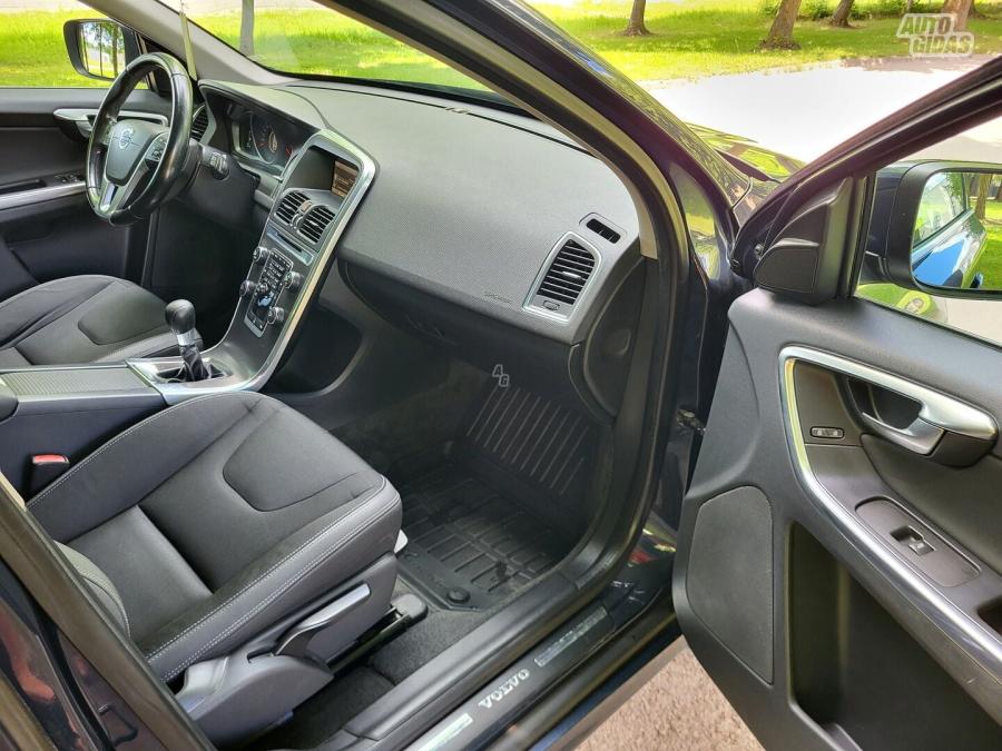 Volvo XC60 2014 Šauļi, ar dzinēja tilpumu 2.00 L un nobraukumu 340 tūkst. km par 7550 €, foto 18 vietnē AUTOMOTO.COM.LV