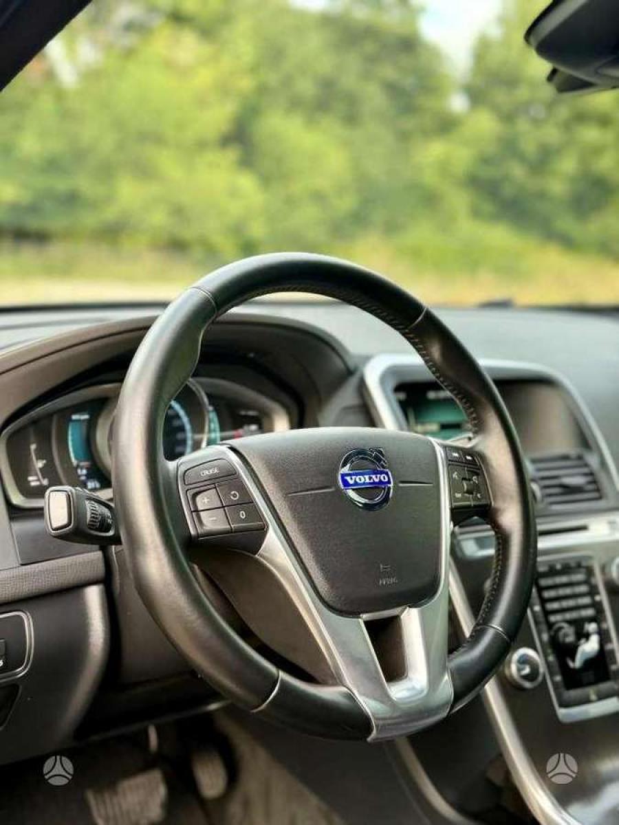 Volvo XC60 2014 in Siauliai, with an engine capacity of 1.98 L and mileage of 282 thousand km for 12950 €, photo 24 on AUTOMOTO.COM.LV