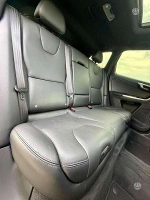 Volvo XC60 2014 in Siauliai, with an engine capacity of 1.98 L and mileage of 282 thousand km for 12950 €, photo 33 on AUTOMOTO.COM.LV