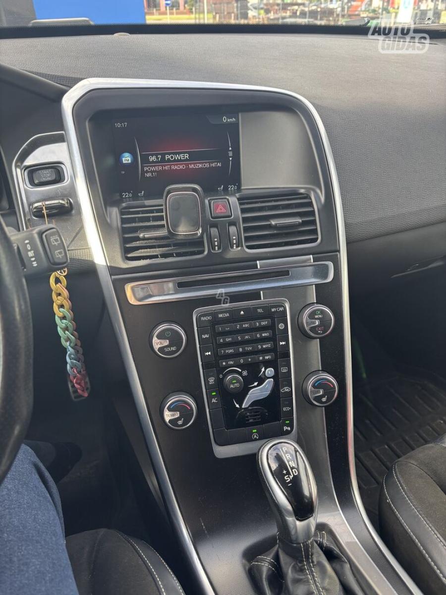 Volvo XC60 2014 Klaipėda, ar dzinēja tilpumu 2.00 L un nobraukumu 281 tūkst. km par 11500 €, foto 10 vietnē AUTOMOTO.COM.LV