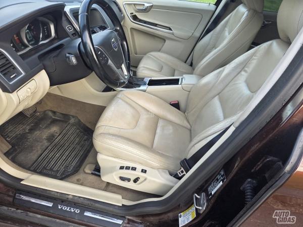 Volvo XC60 2014 Radviliškis, ar dzinēja tilpumu 3.20 L un nobraukumu 260 tūkst. km par 8000 €, foto 9 vietnē AUTOMOTO.COM.LV
