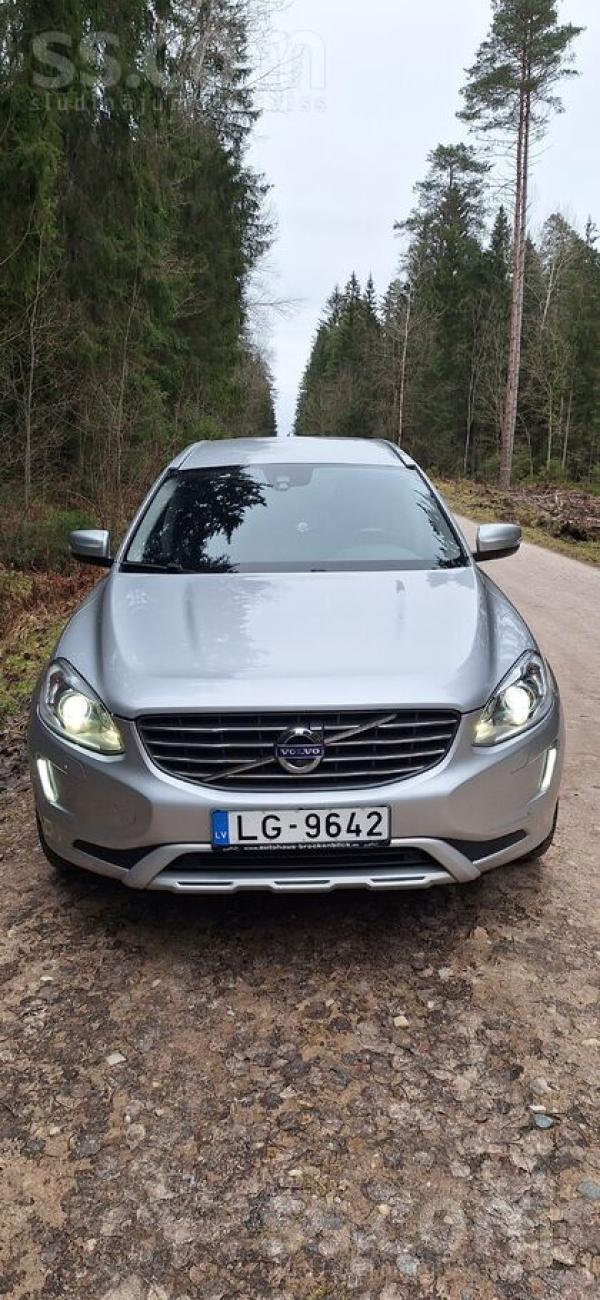 Volvo XC60 2015 Ogre, ar dzinēja tilpumu 2.00 L un nobraukumu 207 tūkst. km par 13600 €, foto 9 vietnē AUTOMOTO.COM.LV