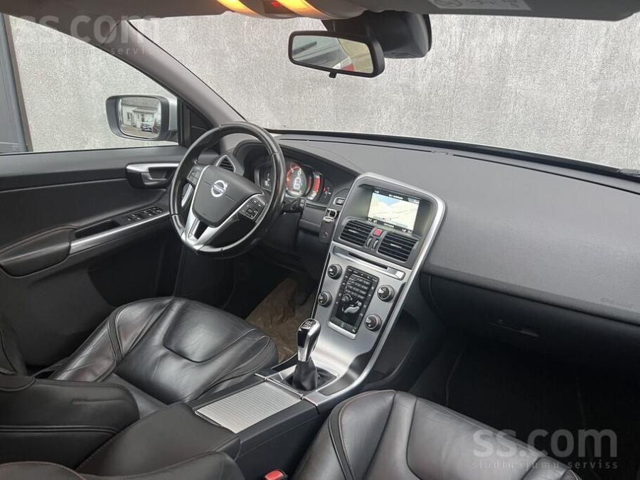 Volvo XC60 2015 Liepāja, ar dzinēja tilpumu 2.00 L un nobraukumu 171 tūkst. km par 12350 €, foto 10 vietnē AUTOMOTO.COM.LV