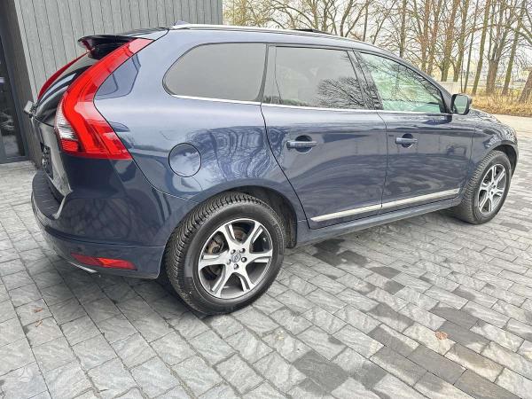 Volvo XC60 2015 Šauļi, ar dzinēja tilpumu 2.95 L un nobraukumu 240 tūkst. km par 13000 €, foto 8 vietnē AUTOMOTO.COM.LV