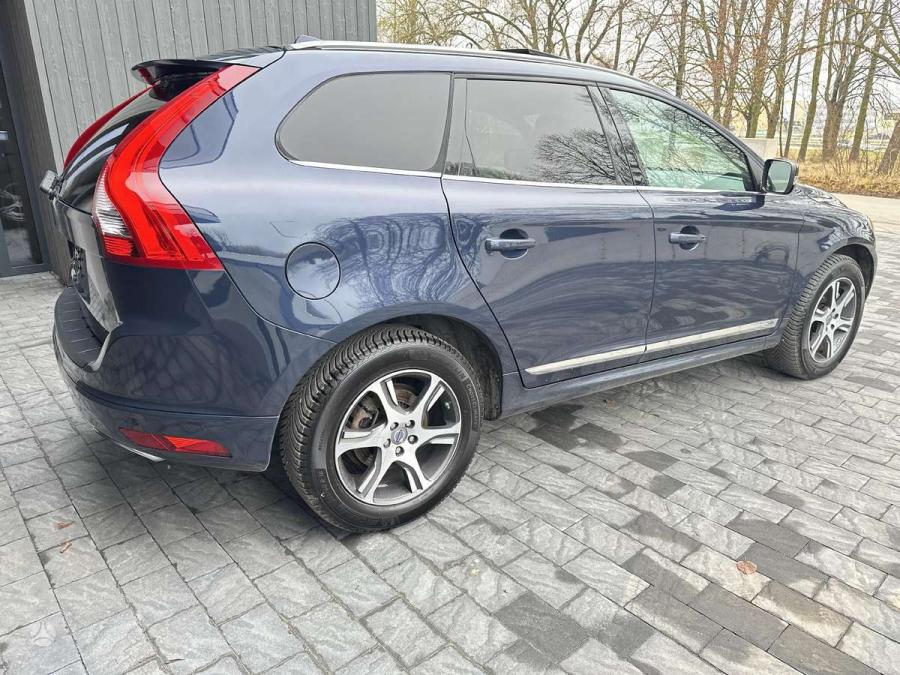 Volvo XC60 2015 Šauļi, ar dzinēja tilpumu 2.95 L un nobraukumu 240 tūkst. km par 13000 €, foto 8 vietnē AUTOMOTO.COM.LV
