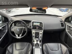 Volvo XC60 2015 in Riga, with an engine capacity of 2.00 L and mileage of 239 thousand km for 9990 €, photo 5 on AUTOMOTO.COM.LV