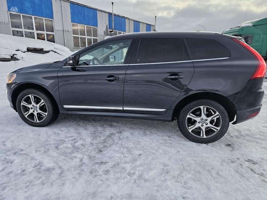 Volvo XC60 2015 in Klaipeda, with an engine capacity of 2.95 L and mileage of 297 thousand km for 6400 €, photo 4 on AUTOMOTO.COM.LV