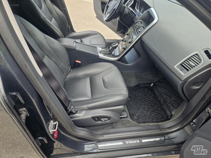 Volvo XC60 2015 Vilkaviškis, ar dzinēja tilpumu 2.00 L un nobraukumu 386 tūkst. km par 7500 €, foto 15 vietnē AUTOMOTO.COM.LV