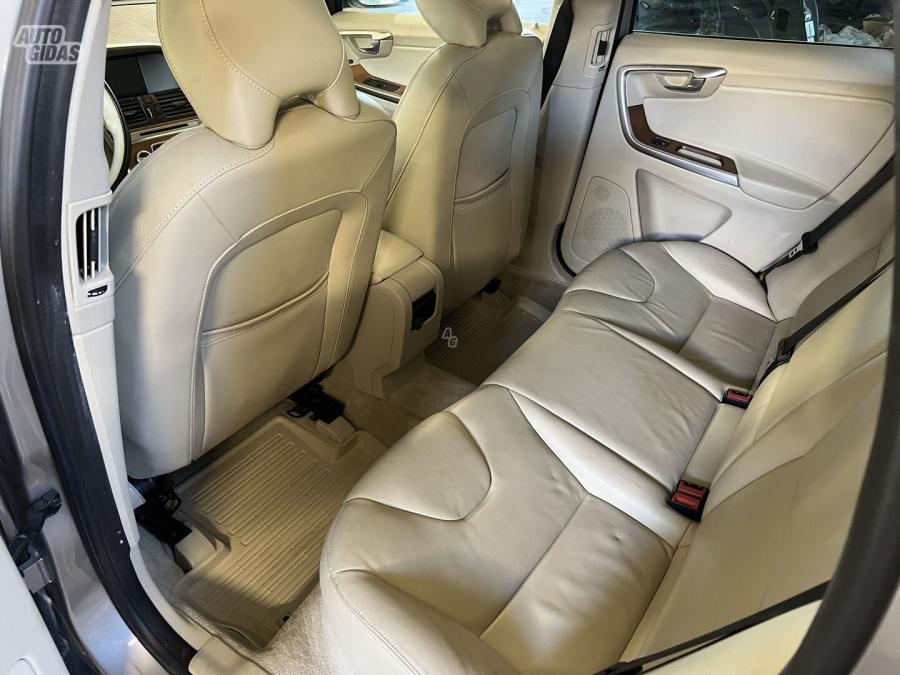 Volvo XC60 2015 Klaipėda, ar dzinēja tilpumu 3.00 L un nobraukumu 250 tūkst. km par 3600 €, foto 5 vietnē AUTOMOTO.COM.LV