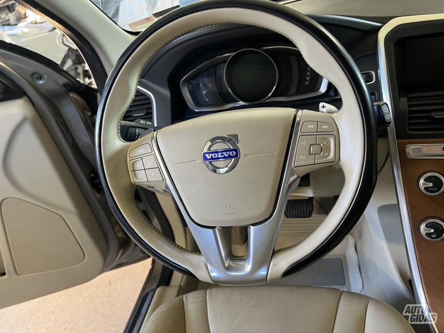 Volvo XC60 2015 Klaipėda, ar dzinēja tilpumu 3.00 L un nobraukumu 250 tūkst. km par 3600 €, foto 15 vietnē AUTOMOTO.COM.LV