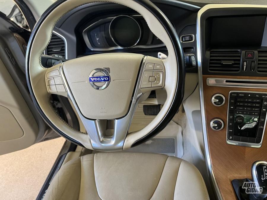Volvo XC60 2015 Klaipėda, ar dzinēja tilpumu 3.00 L un nobraukumu 250 tūkst. km par 3600 €, foto 16 vietnē AUTOMOTO.COM.LV