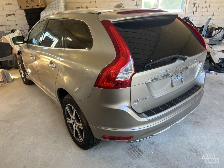 Volvo XC60 2015 Klaipėda, ar dzinēja tilpumu 3.00 L un nobraukumu 250 tūkst. km par 3600 €, foto 26 vietnē AUTOMOTO.COM.LV