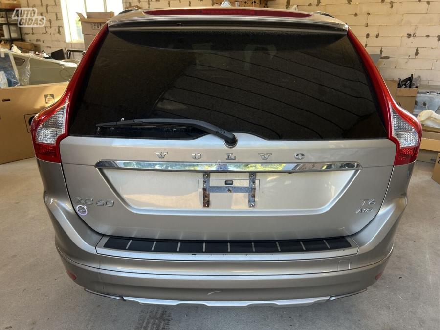 Volvo XC60 2015 Klaipėda, ar dzinēja tilpumu 3.00 L un nobraukumu 250 tūkst. km par 3600 €, foto 27 vietnē AUTOMOTO.COM.LV