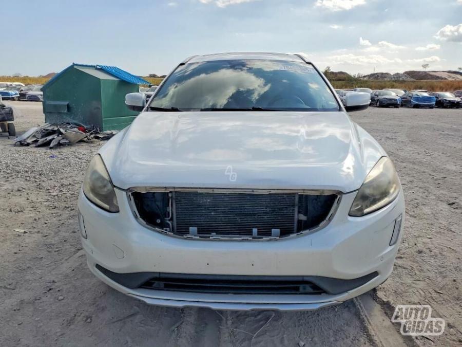 Volvo XC60 2015 Vilkaviškis, ar dzinēja tilpumu 2.00 L un nobraukumu 318 tūkst. km par 6200 €, foto 6 vietnē AUTOMOTO.COM.LV