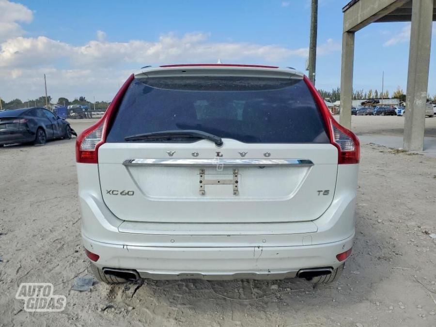 Volvo XC60 2015 Vilkaviškis, ar dzinēja tilpumu 2.00 L un nobraukumu 318 tūkst. km par 6200 €, foto 7 vietnē AUTOMOTO.COM.LV
