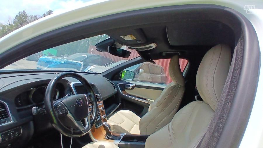 Volvo XC60 2015 Vilkaviškis, ar dzinēja tilpumu 2.00 L un nobraukumu 318 tūkst. km par 6200 €, foto 18 vietnē AUTOMOTO.COM.LV