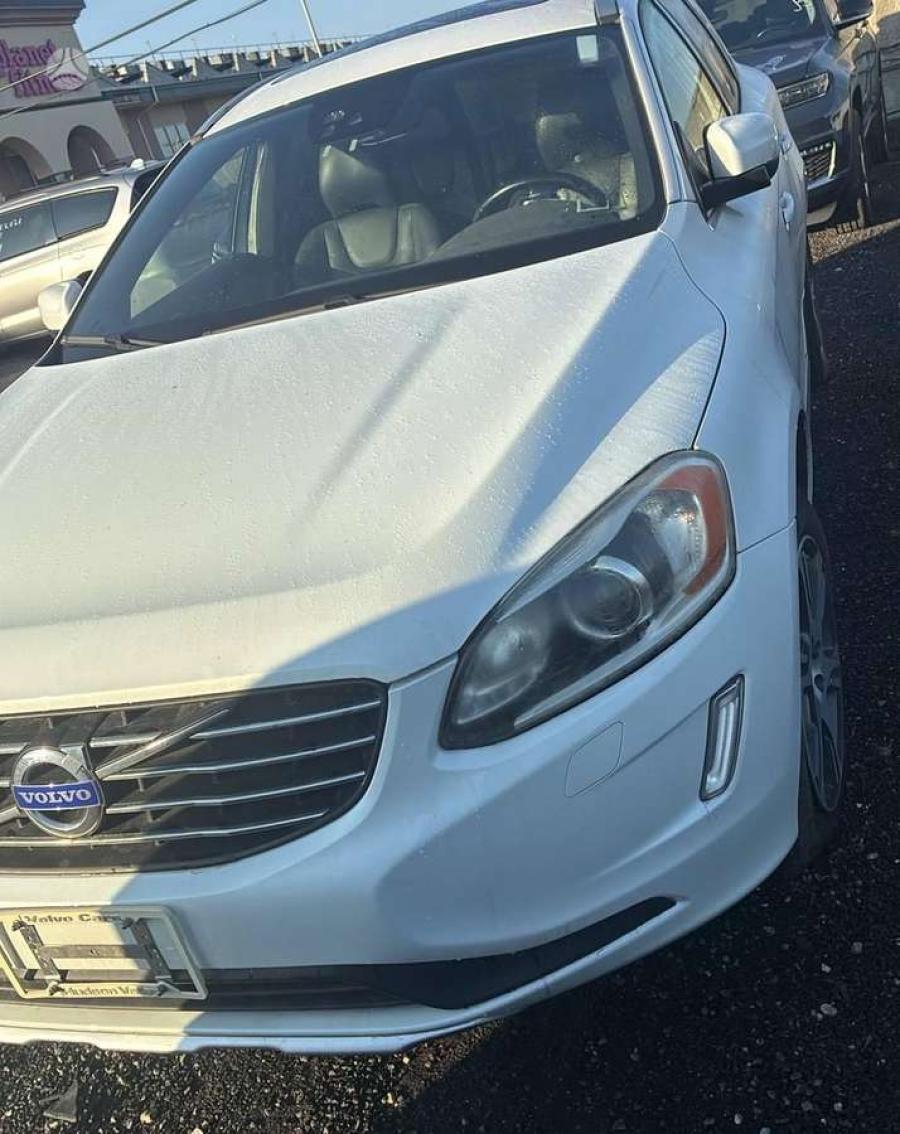 Volvo XC60 2015 Šauļi, ar dzinēja tilpumu 2.95 L un nobraukumu 182 tūkst. km par 9500 €, foto 3 vietnē AUTOMOTO.COM.LV