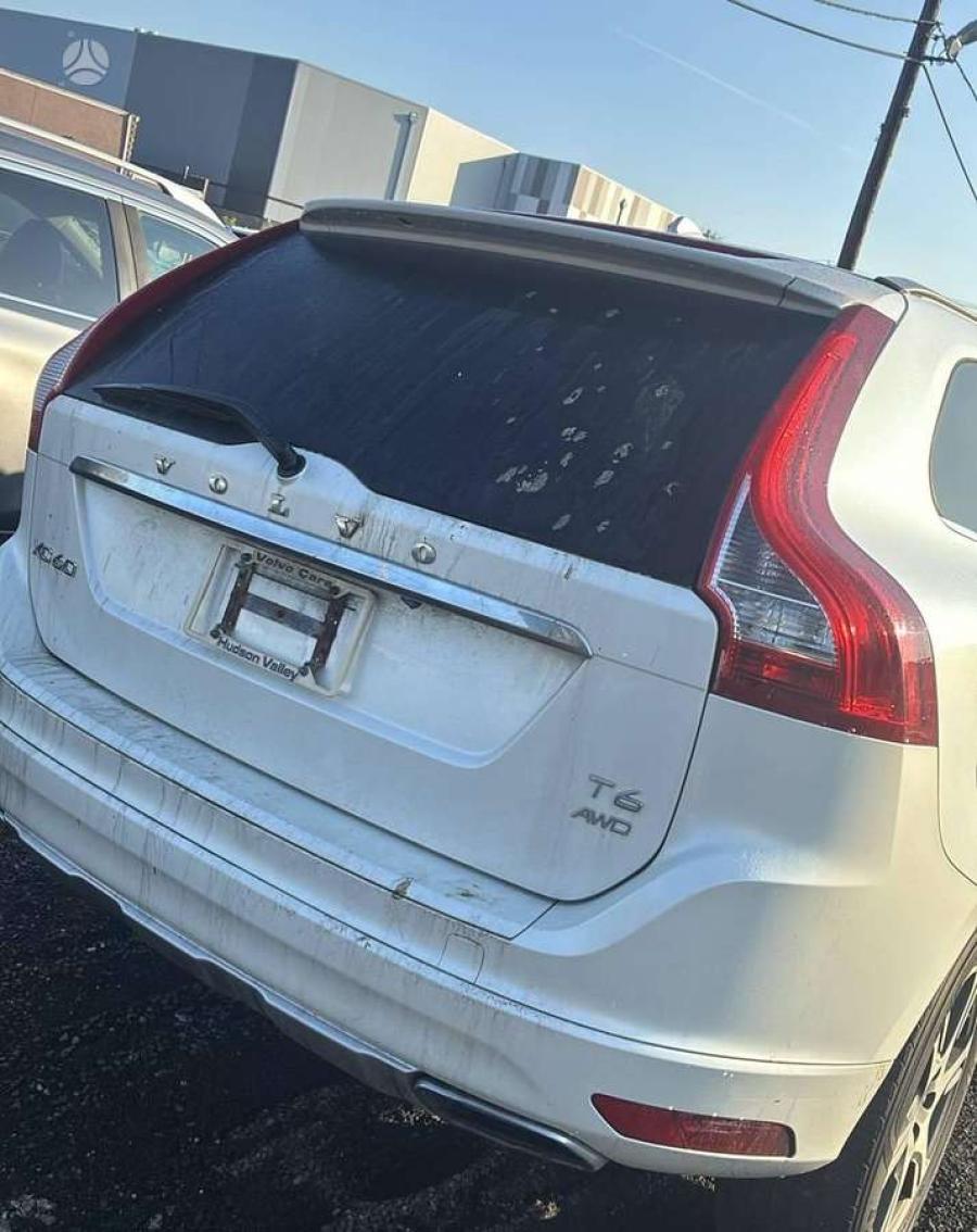 Volvo XC60 2015 Šauļi, ar dzinēja tilpumu 2.95 L un nobraukumu 182 tūkst. km par 9500 €, foto 9 vietnē AUTOMOTO.COM.LV