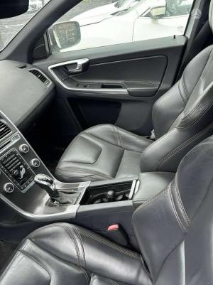 Volvo XC60 2015 Šauļi, ar dzinēja tilpumu 2.95 L un nobraukumu 182 tūkst. km par 9500 €, foto 17 vietnē AUTOMOTO.COM.LV