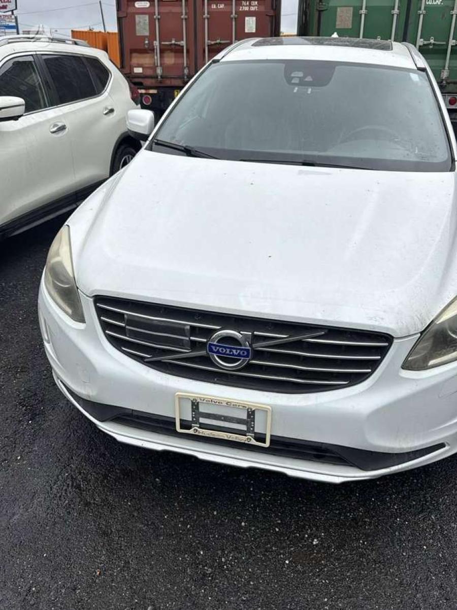 Volvo XC60 2015 Šauļi, ar dzinēja tilpumu 2.95 L un nobraukumu 182 tūkst. km par 9500 €, foto 23 vietnē AUTOMOTO.COM.LV