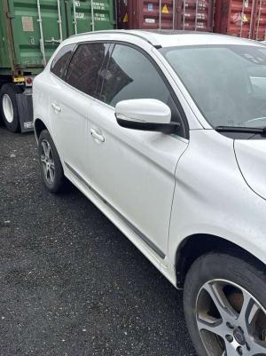 Volvo XC60 2015 Šauļi, ar dzinēja tilpumu 2.95 L un nobraukumu 182 tūkst. km par 9500 €, foto 24 vietnē AUTOMOTO.COM.LV