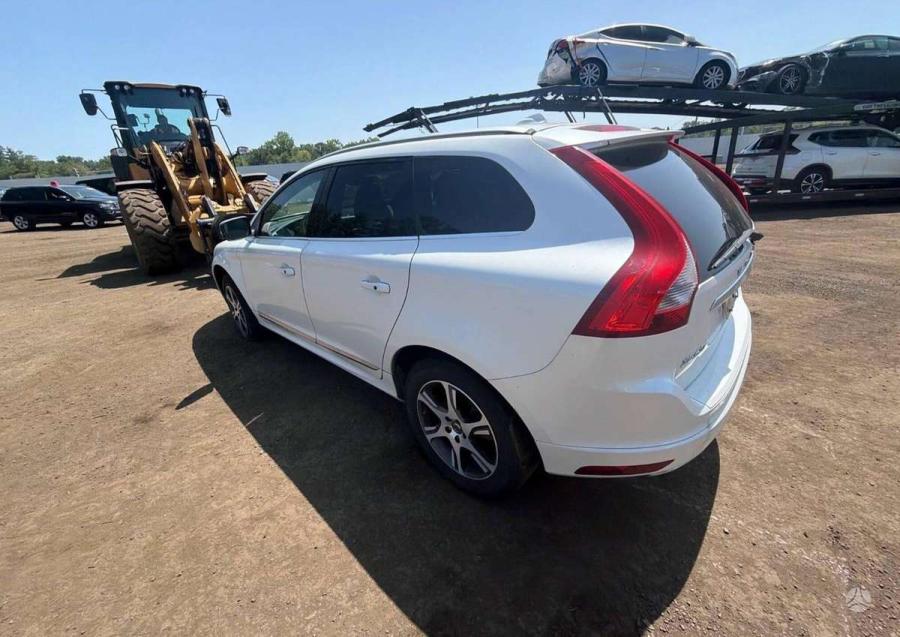 Volvo XC60 2015 Šauļi, ar dzinēja tilpumu 2.95 L un nobraukumu 182 tūkst. km par 9500 €, foto 31 vietnē AUTOMOTO.COM.LV