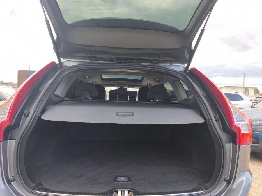Volvo XC60 2015 Viļņa, ar dzinēja tilpumu 2.40 L un nobraukumu 244 tūkst. km par 11850 €, foto 8 vietnē AUTOMOTO.COM.LV